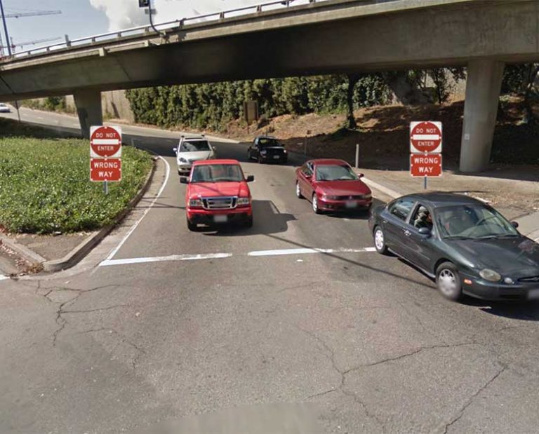 Wrong Way Warning Flashing LED Signs - Traffic Safety Corp.